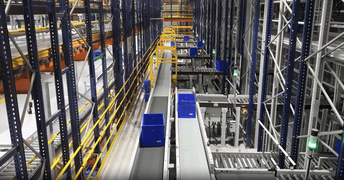 The Importance of Conveyor Belts in Warehouses - Addverb US