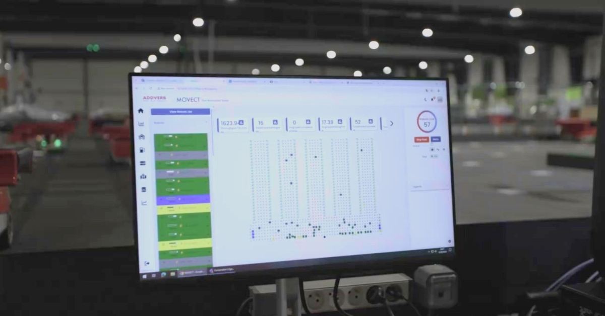 Robotic Fleet Management System VS Fleet Monitoring System